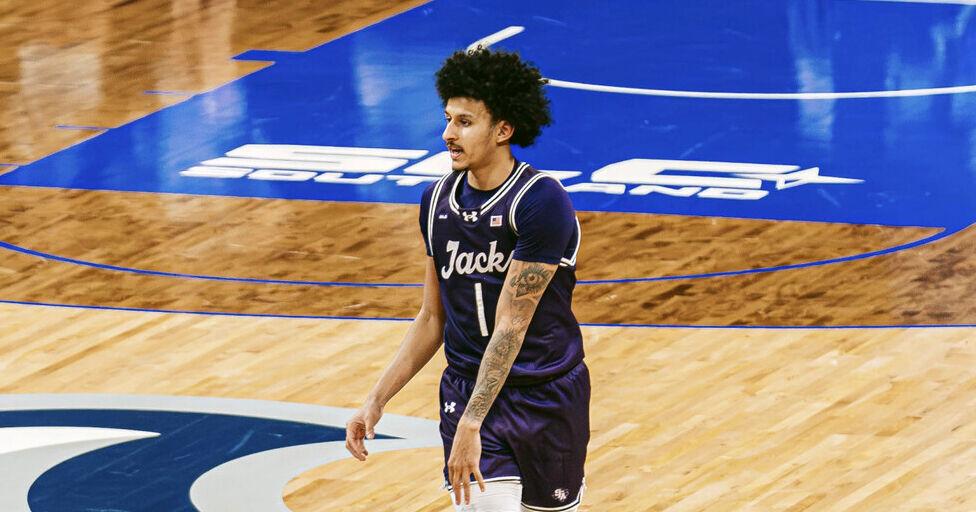 Hayman's buzzer beating-3 leads SFA to win over New Orleans, makes ...