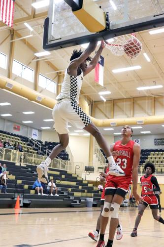 Roberts scores 20, leads Dragons to win over Mavericks | Sports ...