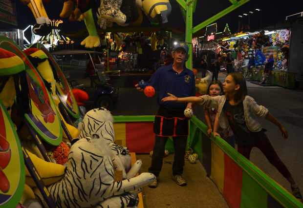 Spring carnival kicks off | Local News | dailysentinel.com
