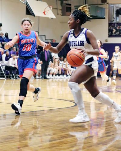 Lady Indians advance to 4-0 in district play | Sports | dailysentinel.com