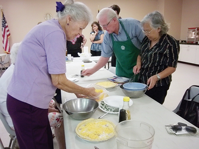 This not that: How a Senior Center cooking class helps elderly chefs ...