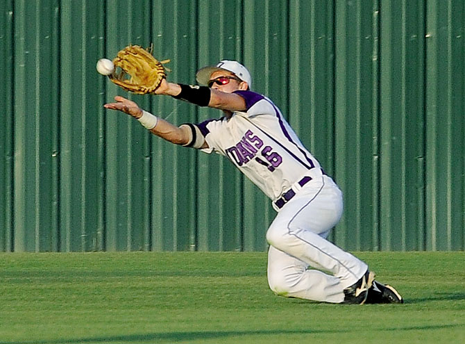 Dougalss crushes Cayuga for regional berth | Sports | dailysentinel.com