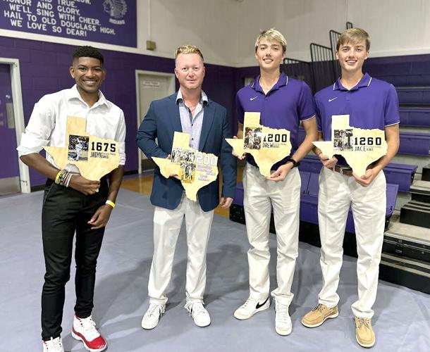 Dallas leaving Douglass for hometown Frankston | Sports | dailysentinel.com