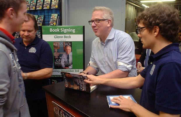 Glenn Beck book signing | Local News | dailysentinel.com