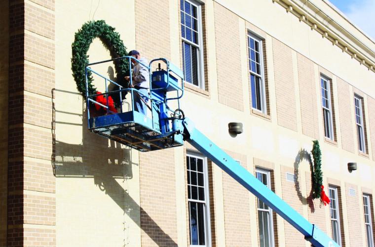 Lights on the Kerr County Courthouse | | dailytimes.com