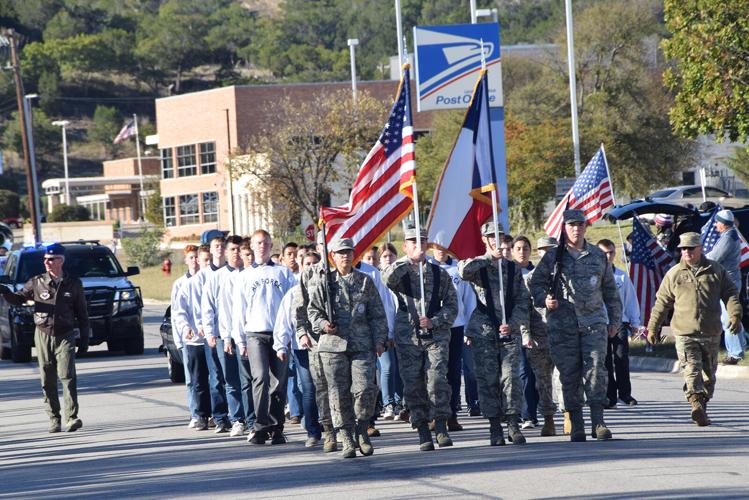 2022 Veterans Day Parade from Cully Drive to Louise Hays Park a success ...