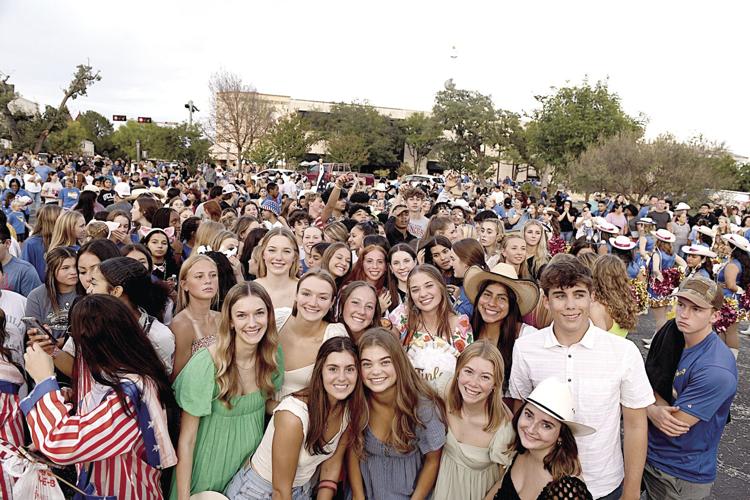 Tivy celebrates homecoming with annual parade | Local News | dailytimes.com