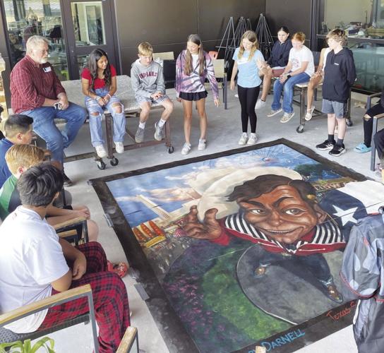 A colorful lesson: Kerrville students treated to chalk art workshop | Entertainment | dailytimes.com