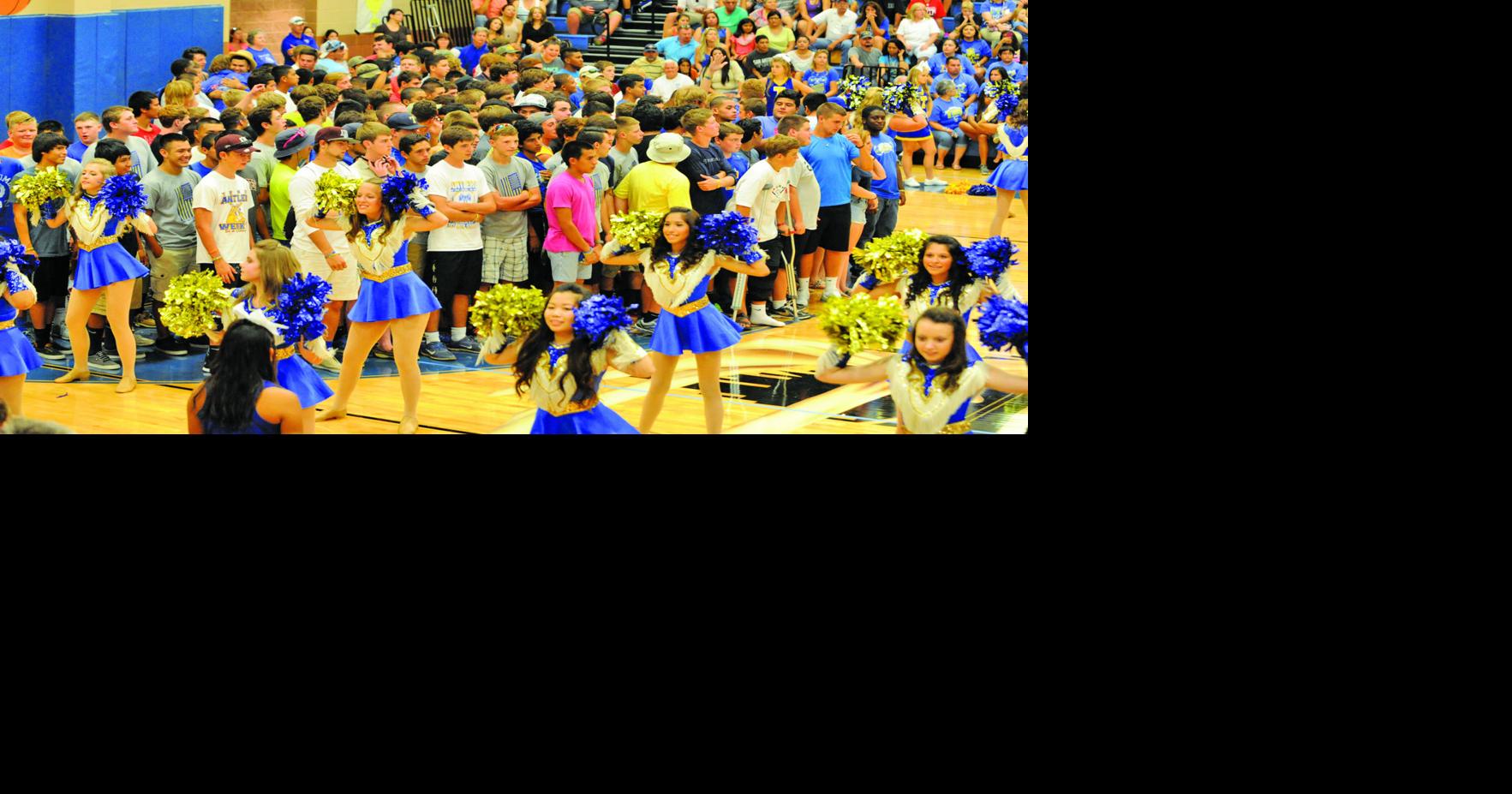 Tivy puts on the pads for the first time in 2015 under the lights ...