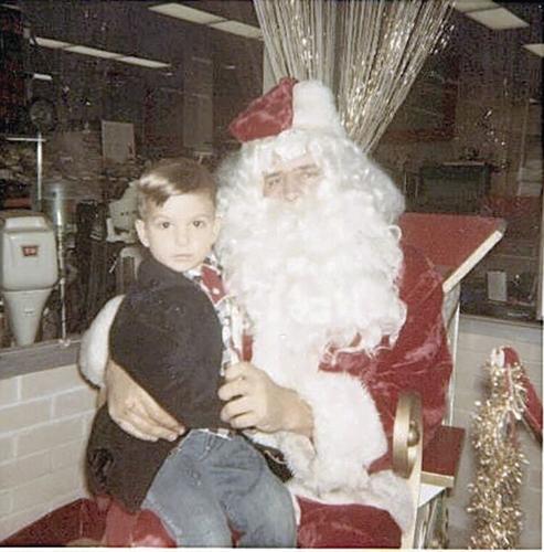 Moore house one of Santa’s 1st stops | Opinion | dailytimes.com