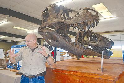 Interacting with T. rex | News | dailytimes.com