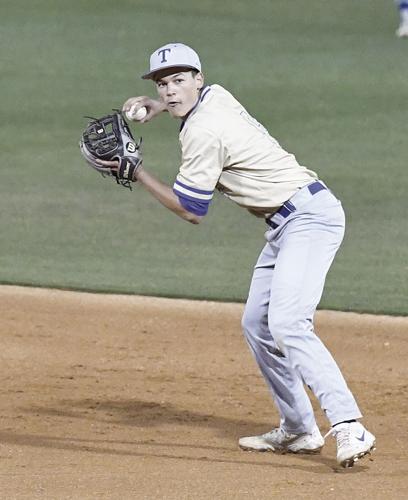 Tivy drops first game of Tivy baseball tourney against Calallen, 1-0 ...