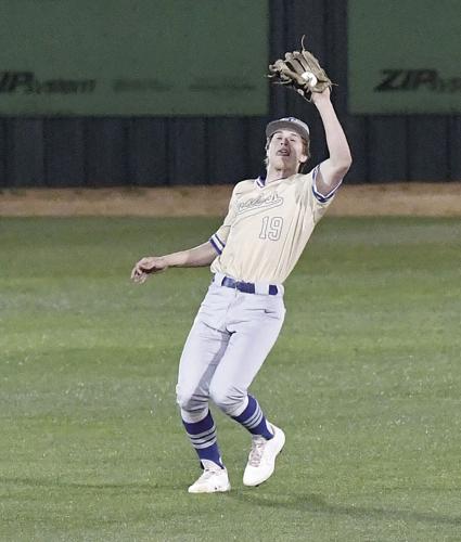 Tivy drops first game of Tivy baseball tourney against Calallen, 1-0 ...
