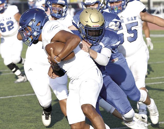 Tivy football participates in final scrimmage of the season Thursday ...