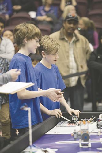 Teams test robots in competition qualifier | News | dailytimes.com