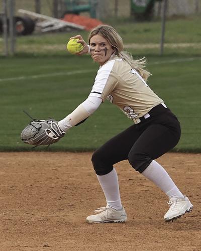 Center Point Lady Pirates finish strong with huge sixth inning to ...
