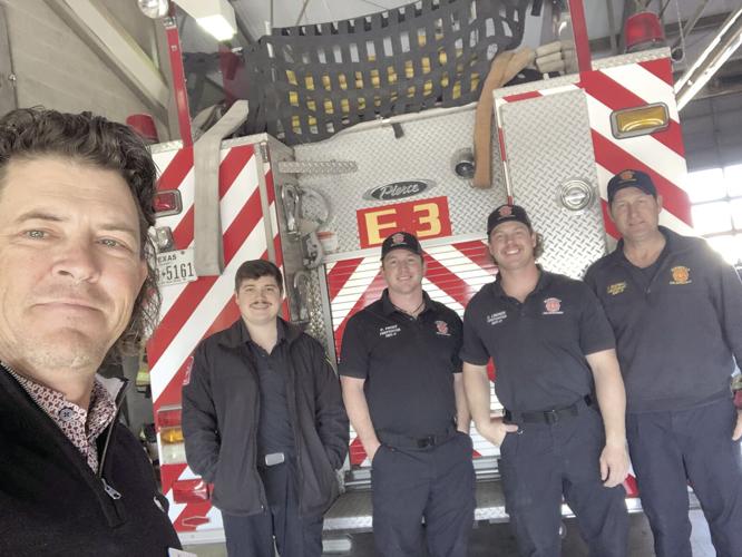 Kiwanis Club of Kerrville treats firefighters to free sandwiches | News ...