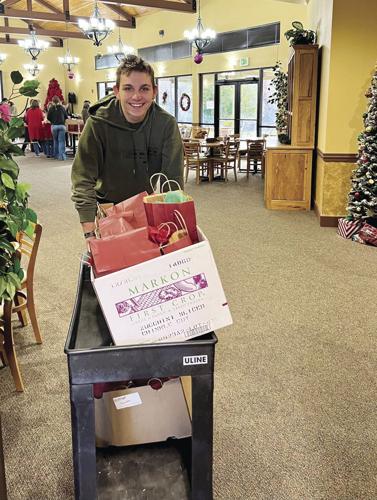 HCHSA students lend a hand at Dietert Center | Local News | dailytimes.com