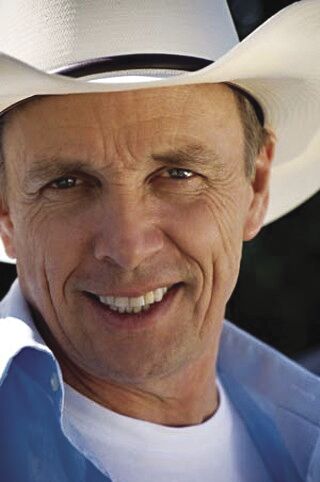 Jaston Williams to serve up ‘Blood and Holly’ | Entertainment ...