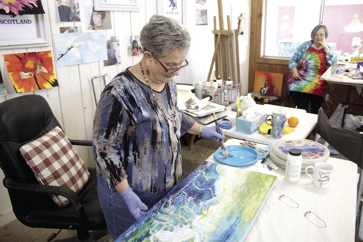 Artists make annual trip to Ingram studio | News | dailytimes.com