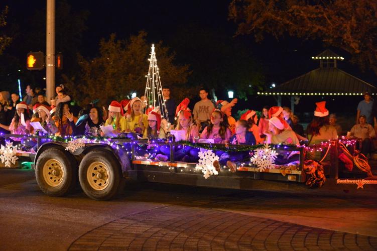 2014 Holiday Lighted Parade | News | dailytimes.com