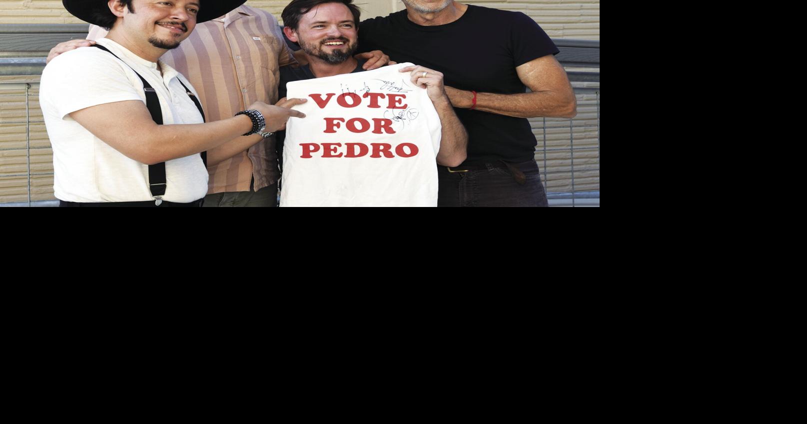 Gosh! Local fans join ‘Napoleon Dynamite’ cast to celebrate 20th year ...