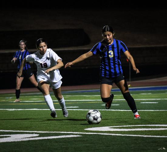 Tivy soccer splits with Smithson Valley as Antlers win, Lady Antlers ...