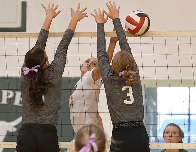 Ladyhorns take D’Hanis in three sets Monday night | Sports | dailytimes.com