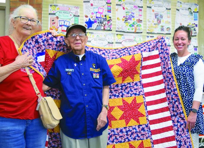 100-year-old former paratrooper shares stories of D-Day with Notre Dame ...