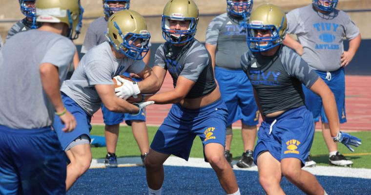 Tivy football's first practice: Antlers’ offense, defense in different ...