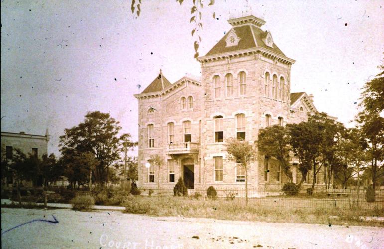 Saw blades, floods and a negligee: The story of Kerr County jailbreaks ...