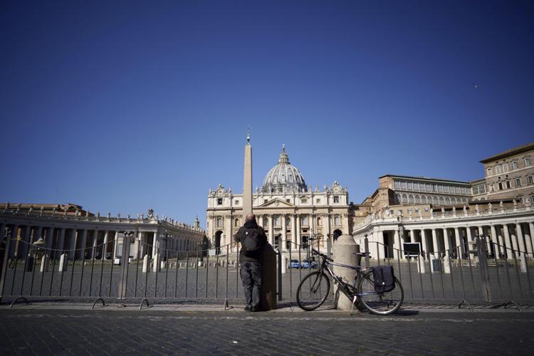 Photo gallery: Palm Sunday in an empty Vatican | Coronavirus ...