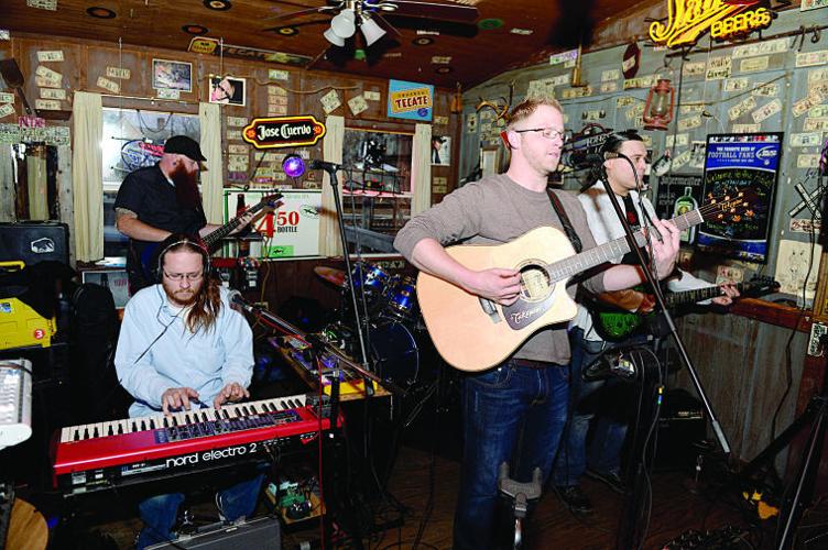 Robert Earl Keen Band headlines 4th on the River | Events | dailytimes.com