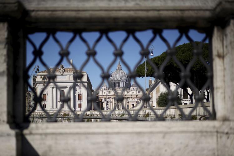 Photo gallery: Palm Sunday in an empty Vatican | Coronavirus ...