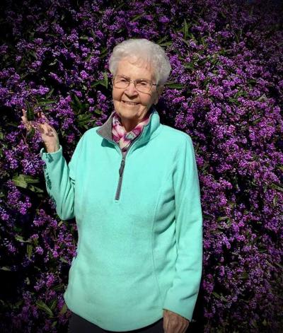 Helen Pool | Obituaries | davisenterprise.com