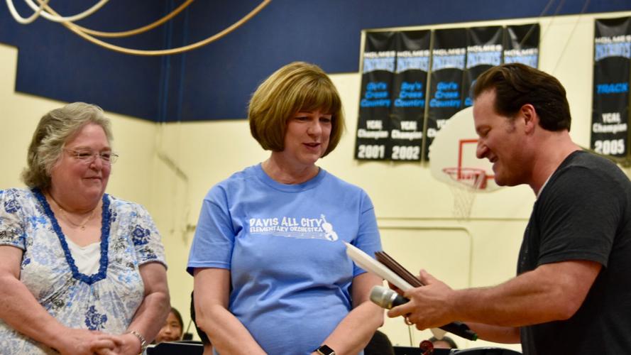 Final note: Longtime music teacher prepares to retire | News ...