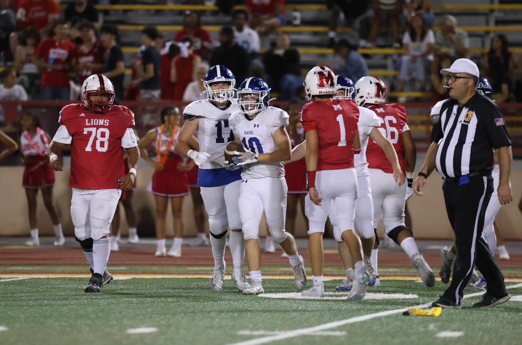 DHS football falls in close contest with Lions | Sports ...