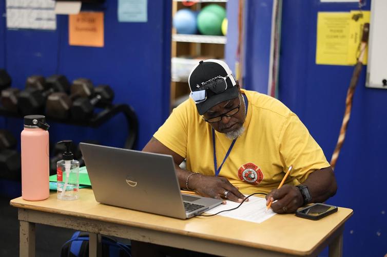 Hicks named new DHS football coach | Sports | davisenterprise.com