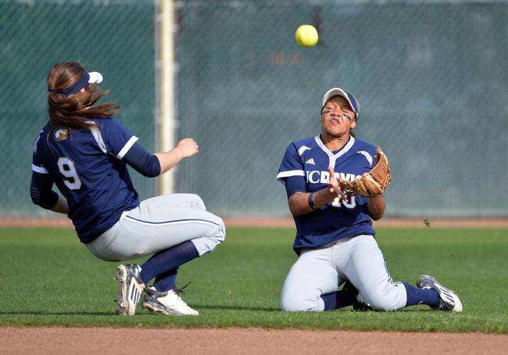 Christina Guidry and Leah Munden UCD softball vs. Pacific photos | Do ...