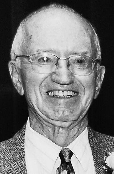 Walter E. Howard | Obituaries | davisenterprise.com