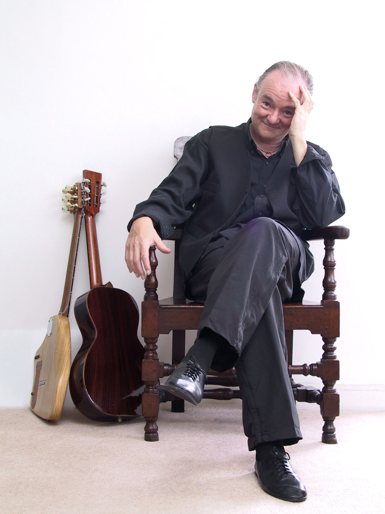 ‘Guitarist of the Decade’ Adrian Legg returns to The Palms | Arts ...