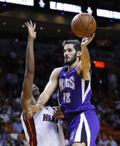 Omri Casspi Kings vs. Heat photo | Do-not-import | davisenterprise.com