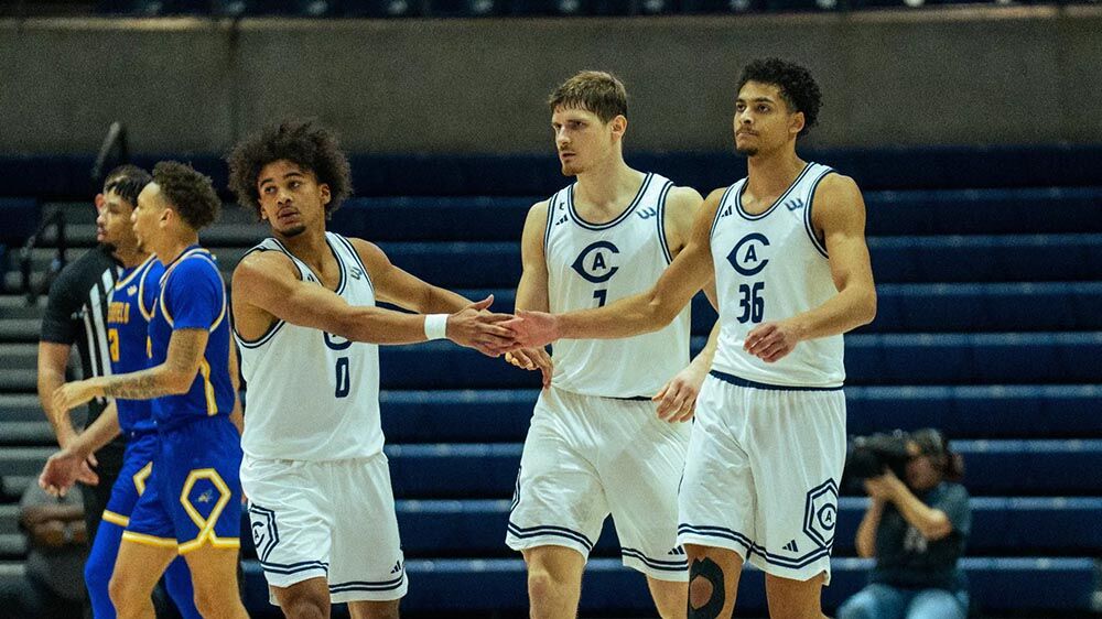 Aggie men come close, but Roadrunners win | Sports | davisenterprise.com