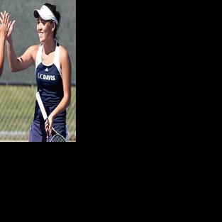 Kelly Chui and Layla Sanders UCD women’s tennis vs. CSUN photo | Do-not-import | davisenterprise.com
