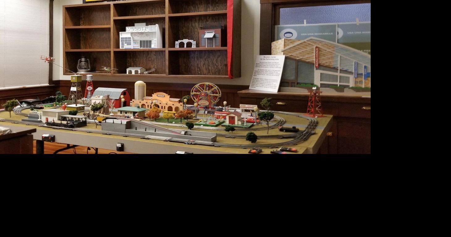 Holiday model train benefits wildfire relief, Food Bank | Community ...