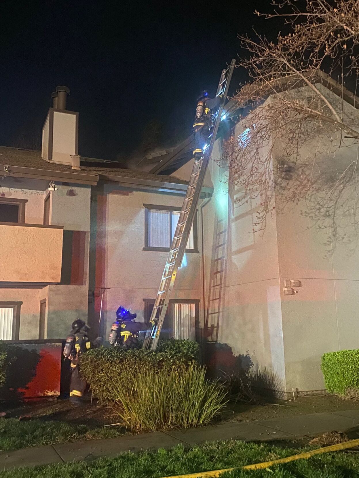 Six displaced in South Davis apartment fire | Crime, Fire + Courts ...