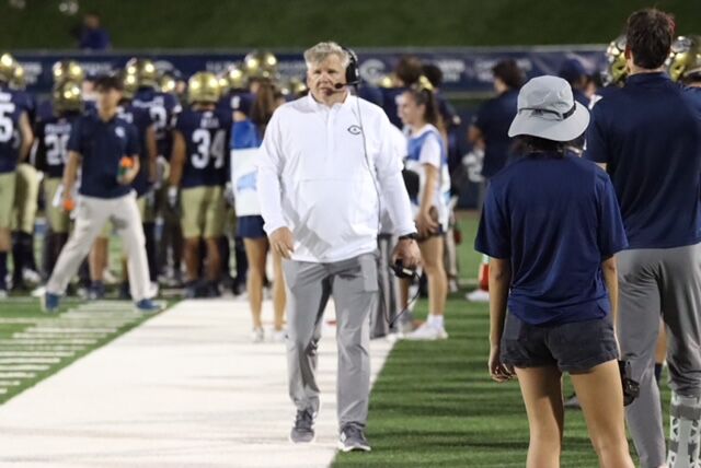 Football: UC Davis wins home opener | Sports | davisenterprise.com