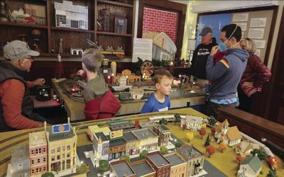 Rotary holiday model train back on display | News | davisenterprise.com