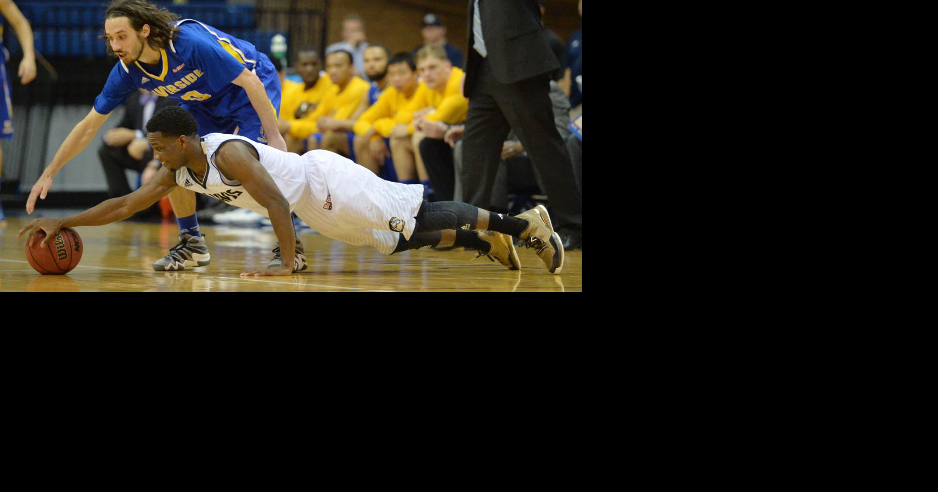 Darius Graham UCD men’s basketball vs. UC Riverside photos | Do-not ...