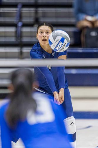 Cordero Barr helps bring energy for UCD volleyball | Sports ...